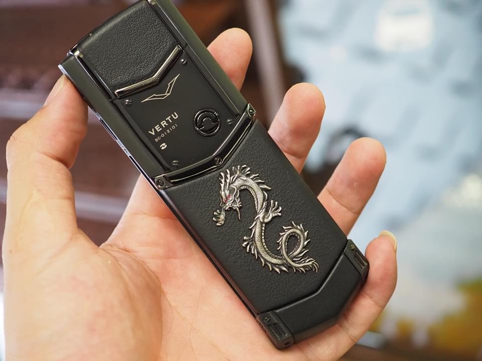 VERTU NEW SIGNATURE S DRAGON BLACK – Viên ngọc rồng cao cấp